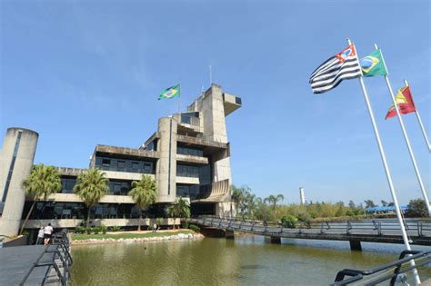 Prefeitura convoca candidatos de concurso público para 25 vagas