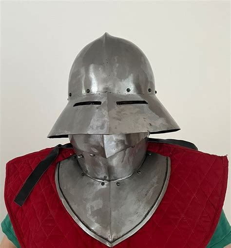 Gentlemen I Present To You A Helmet For The Mason Footman The German Kettle Helmet R Chivalry2