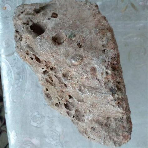 Meteorite Fragment Put Up For Sale For 150 000 In Türkiye Iha News