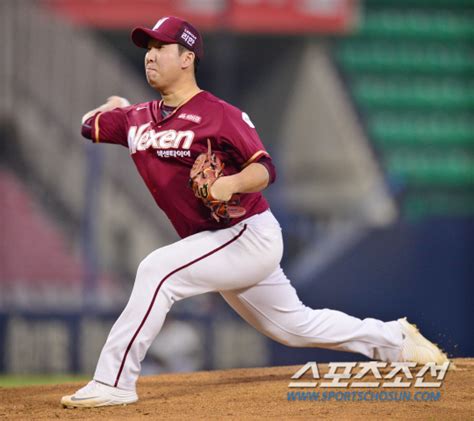 주전 출동 넥센의 신재영 15승 만들기 대작전 스포츠조선