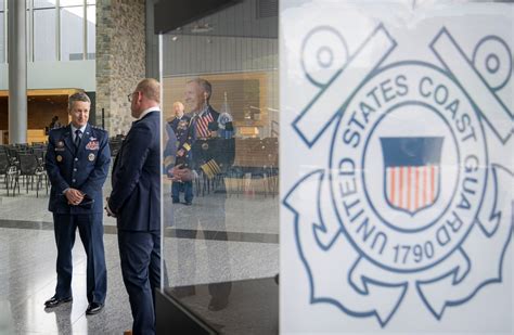 Dvids Images Cjcs Meets With Uscg Senior Leaders [image 1 Of 6]