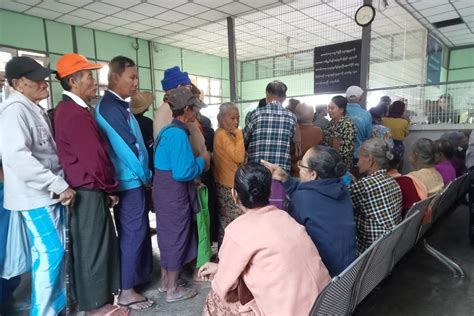 ချောင်းဆုံမြို့နယ် မြန်မာ့စီးပွားရေးဘဏ် ခွဲ တွင် အငြိမ်းစားပင်စင် ထုတ်ယူသူများအား ကျန