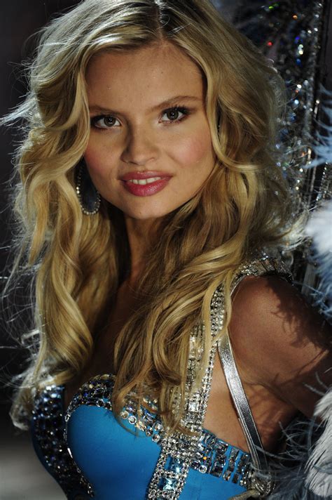 Magdalena Frackowiak Photo 1516 Of 1862 Pics Wallpaper Photo 555549 ThePlace2