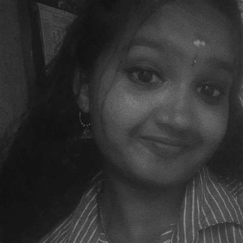 ꜱʀᴇᴇᴋᴜᴛᴛy≽ •⩊• ≼ Sree Sreekutti • Threads Say More