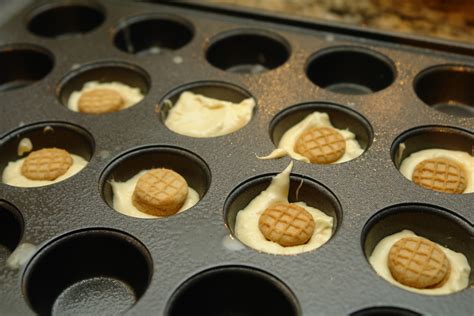 Booturtle S Show And Tell Mini Nutter Butter Cupcakes