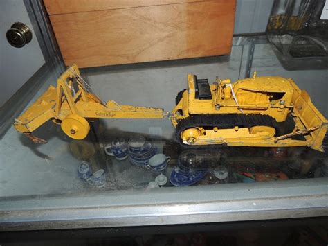 Caterpillar D7 Dozer Toy With Ripper Aumann Auctions Inc