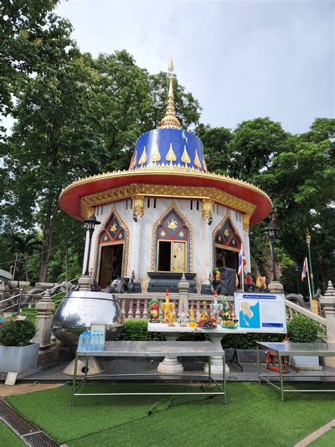 รูป ศาลสมเด็จพระเจ้าตากสินมหาราช จันทบุรี