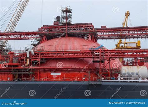 Lng Container Royalty Free Stock Image 27005380