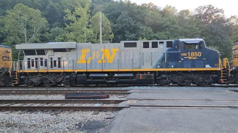 Csx M317 Wb Manifest Train With 1850 Trailing Youtube