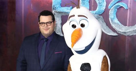 VIDEO Josh Gad Gets His Chance To Be A Jungle Cruise Skipper MickeyBlog