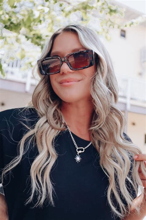 Reina Retro Rectangle Sunglasses Brown Tortoise
