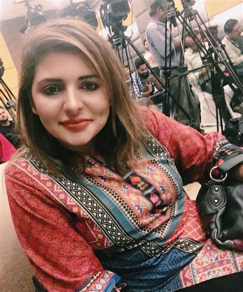Pakistani Journalist Sadaf Naeem Crushed By Former Pmimran Khans Truck