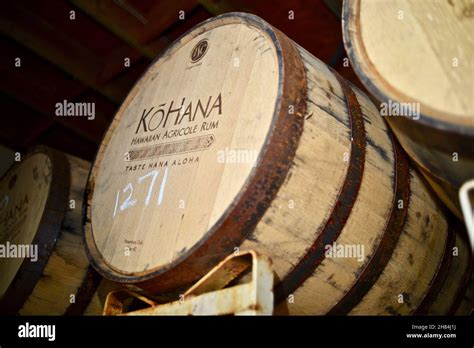 American Oak Wooden Barrels For Aging Distilled Hawaiian Rum Made From
