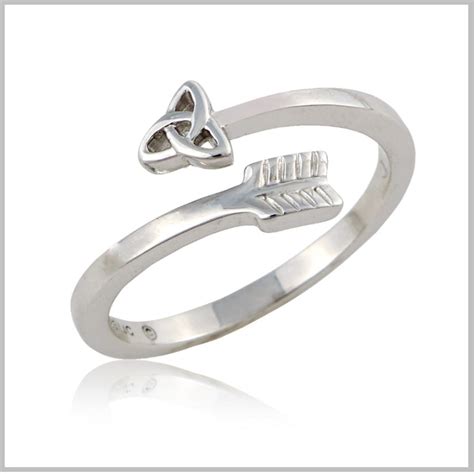History Of The Claddagh Ring 8 Surprising Facts You Didnt Know The