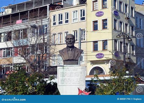 A Bronze Bust Of Mehmet Akif Ersoy Editorial Stock Image Image Of Bust Bronze