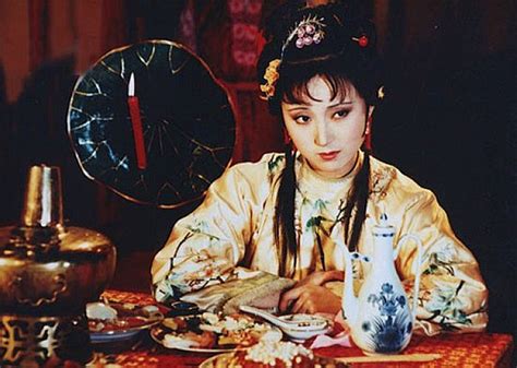 87版《红楼梦》《黛玉葬花》陈晓旭饰林黛玉