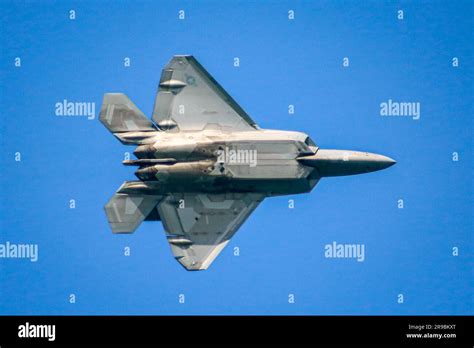 F 22 Raptor Sonic Boom Over Water