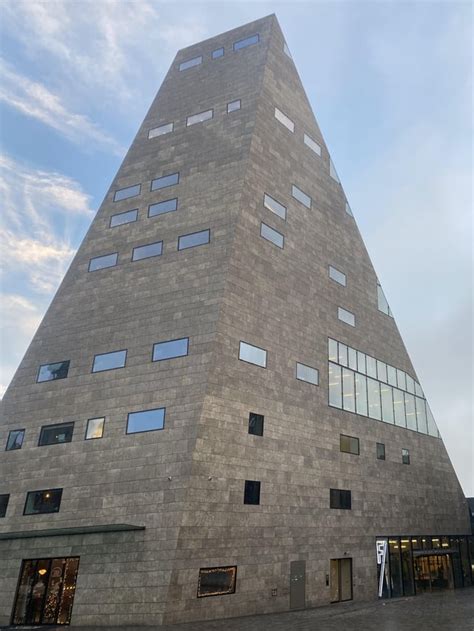 Tiny Person In A Big Chair R Confusing Perspective