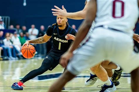Akron Zips Basketball Score Live Updates Highlights Vs Buffalo Yahoo Sports