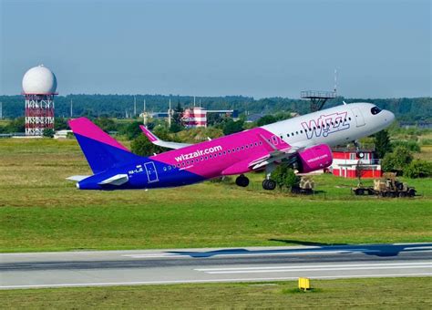 მინისტრი Wizz Air Abu Dhabi ს ფრენებს აანონსებს თავად კომპანია კი