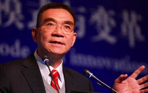 他本是国军连长，冒死从金门游回大陆建设国家，终成副部级干部！祖国