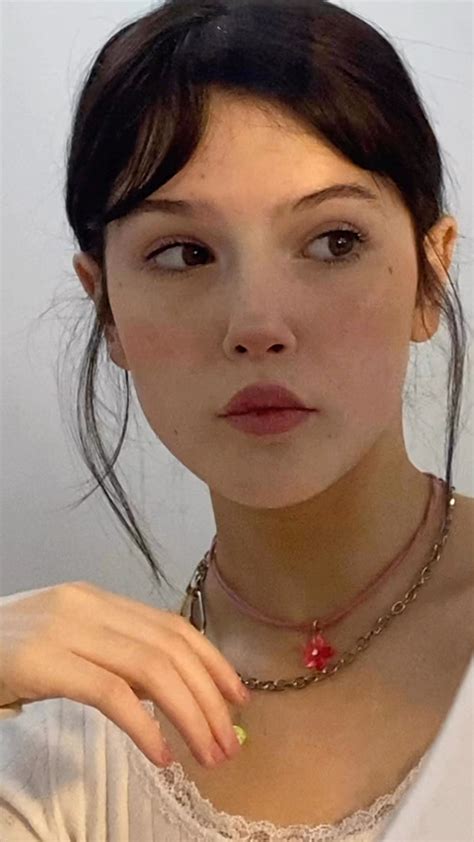 Soft And Delicate Aesthetic Makeup