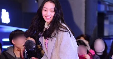 이수민 긴머리 휘날리며