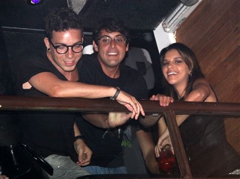 Fotos Di Ferrero faz participação especial em show de Toni Garrido e