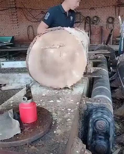 How They Make Veneer Scrolller