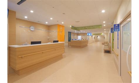 いまきいれ総合病院 株式会社東条設計 街に緑を建築に夢を