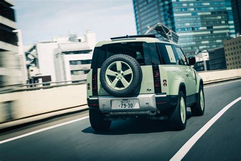 短いからこそ価値がある──ランドローバー ディフェンダー90 75th リミテッド エディション試乗記 Gq Japan