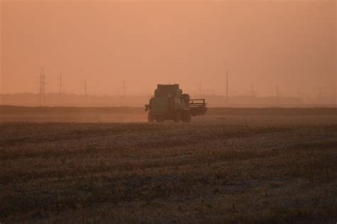Premium Photo Combine Harvesters Agricultural Machinery