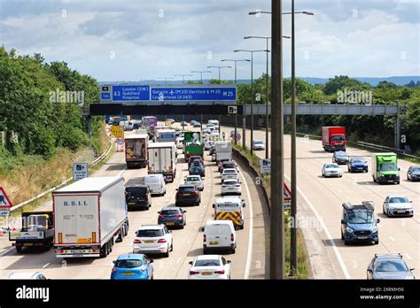 Heavy Anti Clockwise Traffic On The Approach To The Roadworks At