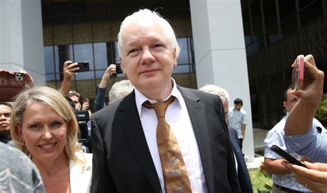 Julian Assange Es Libre Oficialmente El Libertador
