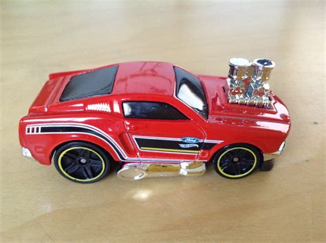 JULIAN'S HOT WHEELS BLOG: 1968 Mustang Tooned (2017 Tooned)
