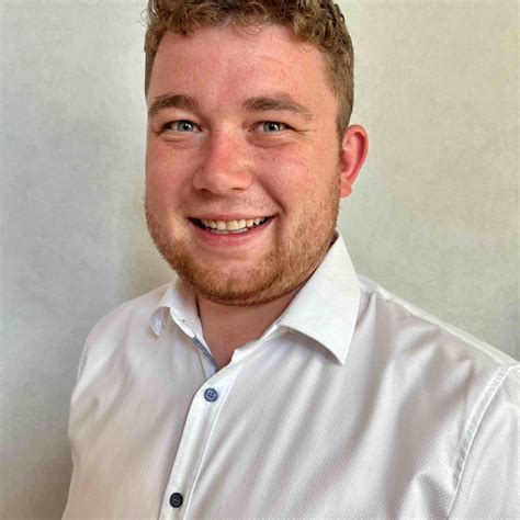 Lars Engel Produktmanager Für Mobil Und Kettenbagger Robert Aebi