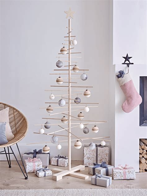 Модон материалаар шинэ жилийн гацуур болон чимэглэл хийх санаанууд