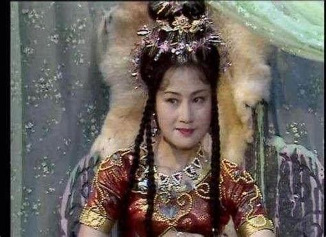 当西游记中最会献媚的妖怪，遇到最有魅力的女人，谁会完败？金圣宫太岁朱紫