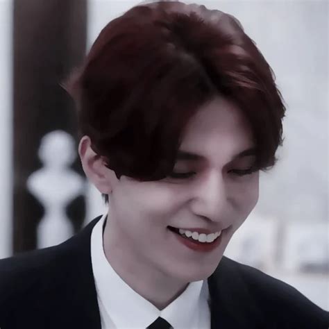 Cтикеры телеграм Lee Dong Wook