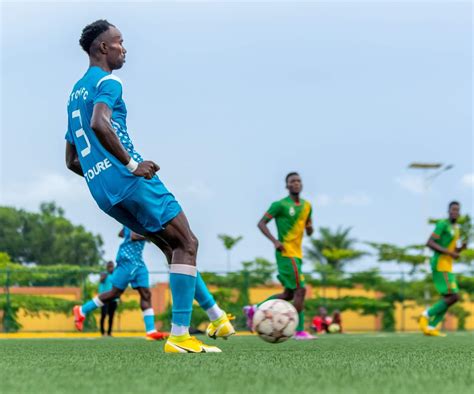 Bénin Super Ligue Pro Coude à coude à distance entre Coton FC Et