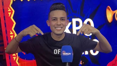 Promessa Ao Padim Ciço Torcida Pelo Iguatu E Bom Humor Papito Foi Uma Das Atrações Da