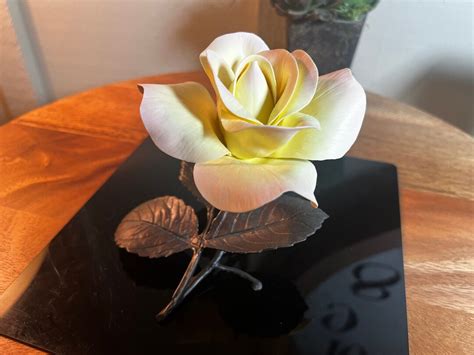 Boehm Limited Issue Bisque Porcelain The Peace Rose Rose On Bronze