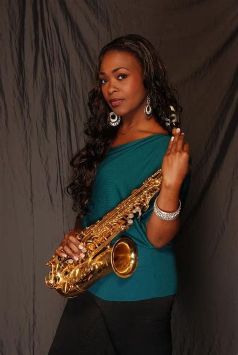 Pin By Tatiane On Saxophonist Para A Capa D Hanna Smooth Jazz Artists