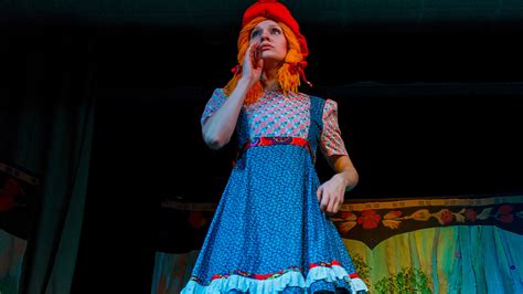 Красная Шапочка или По дороге к бабушке Ш Перро Л Попова Бажина спектакль