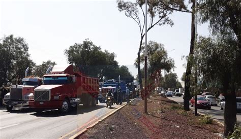 Trabajadores De Los Sindicatos CATEM CTM Y CROC Bloquean La Carretera