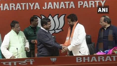 Tmc Lok Sabha Mp Saumitra Khan Joins Bjp He Was Already Expelled