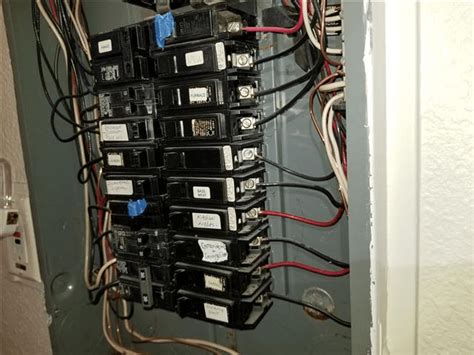 How To Connect Two Circuit Breakers Together