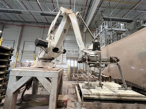 Comau Smart 5 Pal 180 3 1 Palletizing Robot