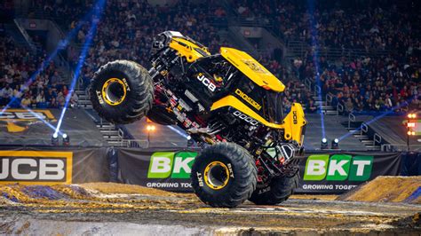 8 Of The Most Epic Monster Trucks Of All Time