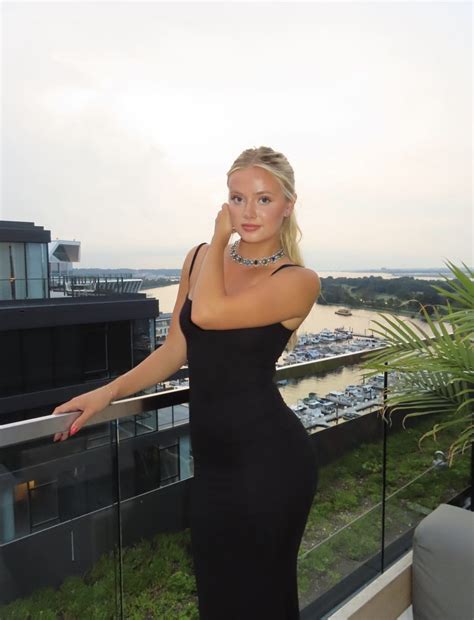 Kendall On Twitter Its Time To Pump Your Life Savings Away Https T Co InGaVK0ni0 Twitter